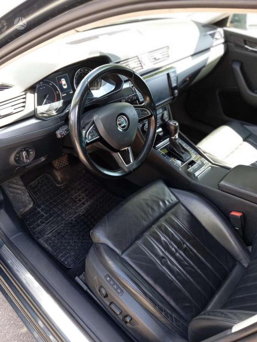 Pelēks Skoda SuperB 2017 Kauņa, ar dzinēja tilpumu 2.00 L un nobraukumu 348 tūkst. km par 10000 €, foto 9 vietnē AUTOMOTO.COM.LV
