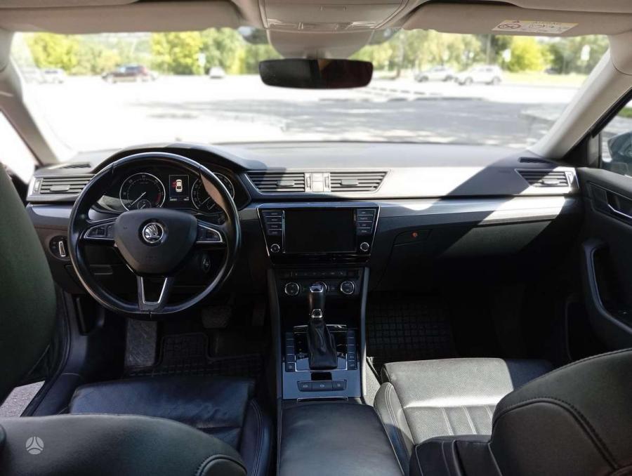 Pelēks Skoda SuperB 2017 Kauņa, ar dzinēja tilpumu 2.00 L un nobraukumu 348 tūkst. km par 10000 €, foto 10 vietnē AUTOMOTO.COM.LV