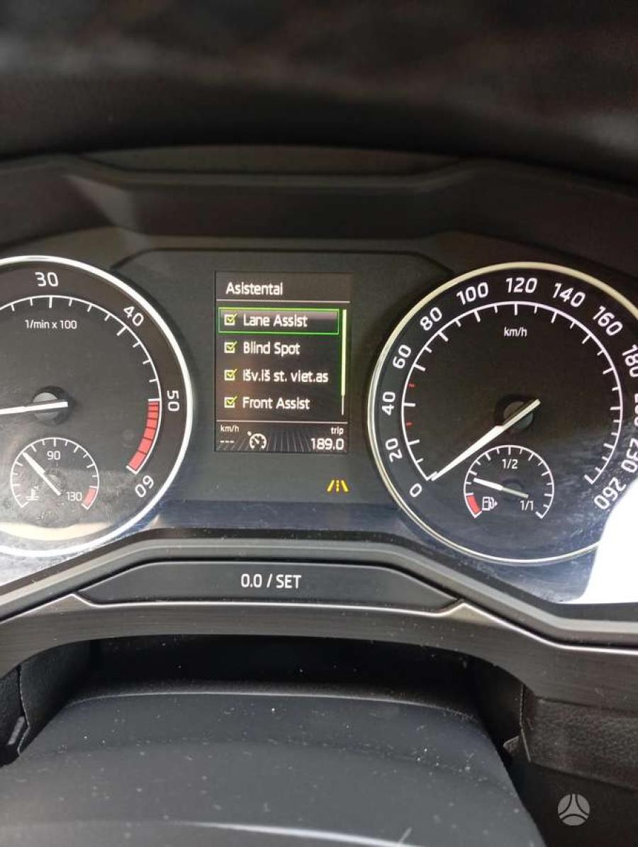 Pelēks Skoda SuperB 2017 Kauņa, ar dzinēja tilpumu 2.00 L un nobraukumu 348 tūkst. km par 10000 €, foto 12 vietnē AUTOMOTO.COM.LV
