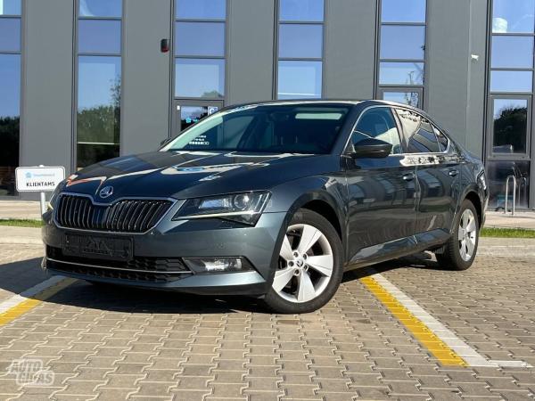 Pelēks Skoda SuperB 2017 Kauņa, ar dzinēja tilpumu 1.60 L un nobraukumu 199 tūkst. km par 11500 €, foto 1 vietnē AUTOMOTO.COM.LV