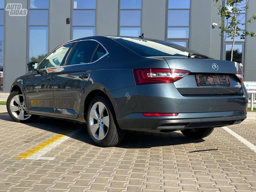 Pelēks Skoda SuperB 2017 Kauņa, ar dzinēja tilpumu 1.60 L un nobraukumu 199 tūkst. km par 11500 €, foto 4 vietnē AUTOMOTO.COM.LV