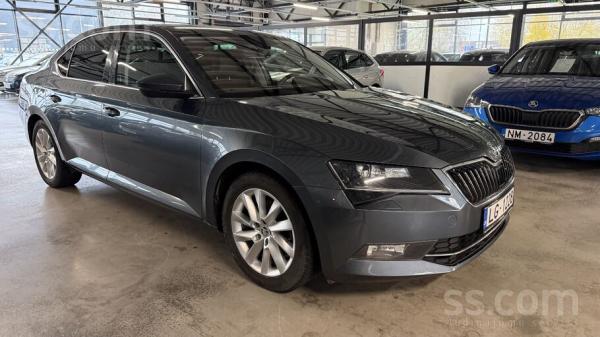 Grey Skoda SuperB 2018 in Riga, with an engine capacity of 1.80 L and mileage of 211 thousand km for 12900 €, photo 6 on AUTOMOTO.COM.LV