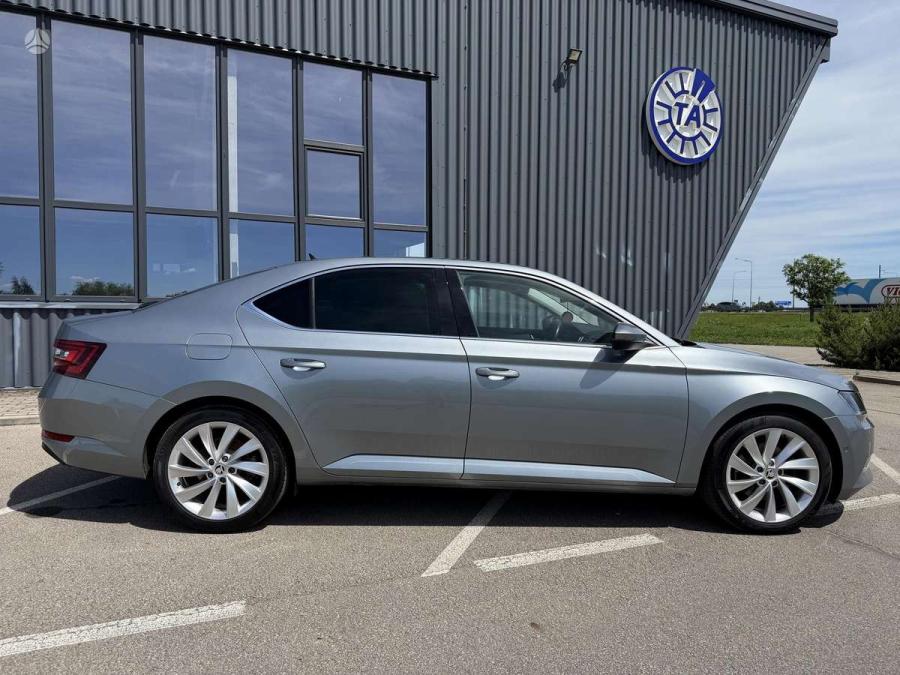 Pelēks Skoda SuperB 2018 Šauļi, ar dzinēja tilpumu 1.60 L un nobraukumu 249 tūkst. km par 10800 €, foto 8 vietnē AUTOMOTO.COM.LV