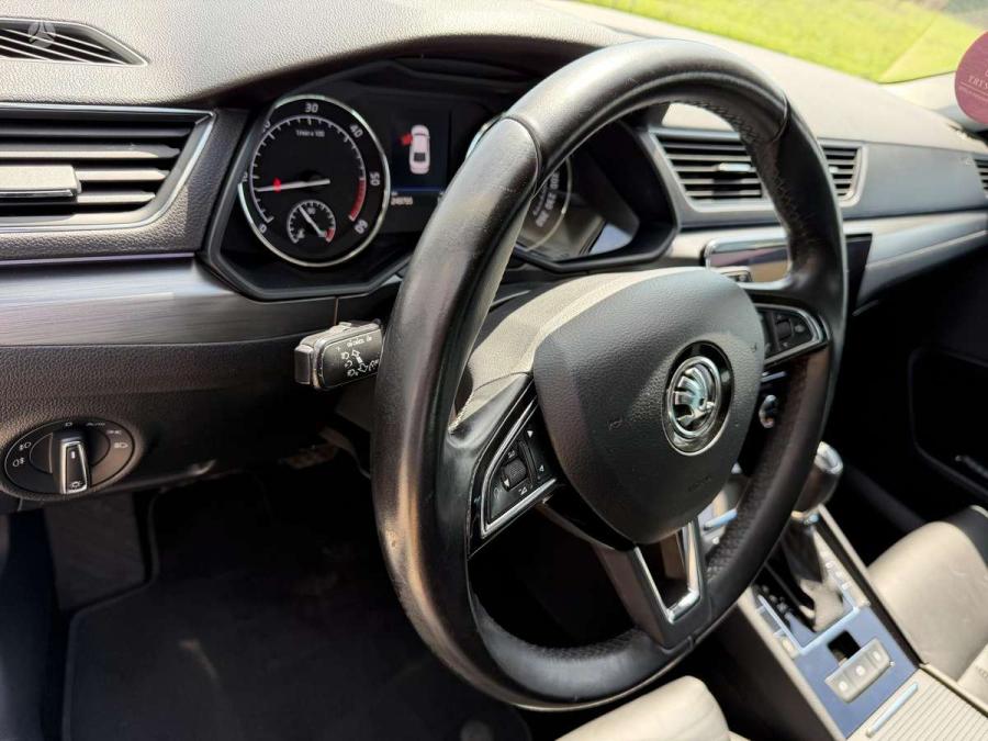 Pelēks Skoda SuperB 2018 Šauļi, ar dzinēja tilpumu 1.60 L un nobraukumu 249 tūkst. km par 10800 €, foto 13 vietnē AUTOMOTO.COM.LV