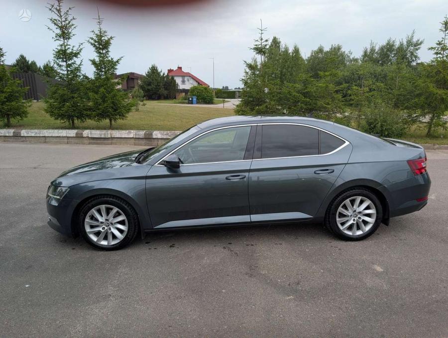 Pelēks Skoda SuperB 2018 Šauļi, ar dzinēja tilpumu 1.80 L un nobraukumu 265 tūkst. km par 10950 €, foto 16 vietnē AUTOMOTO.COM.LV