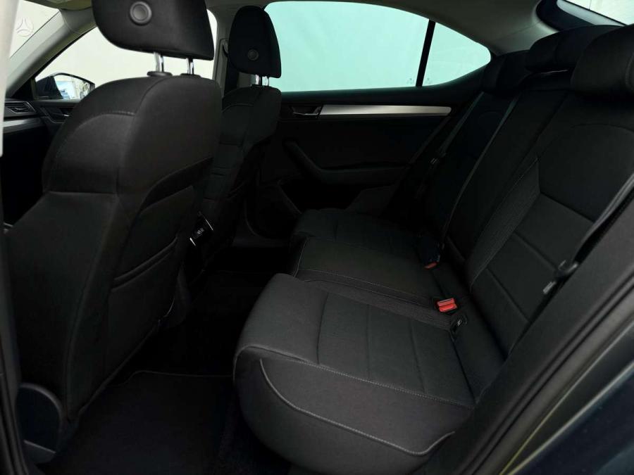 Grey Skoda SuperB 2018 in Vilnius, with an engine capacity of 1.60 L and mileage of 196 thousand km for 9600 €, photo 12 on AUTOMOTO.COM.LV