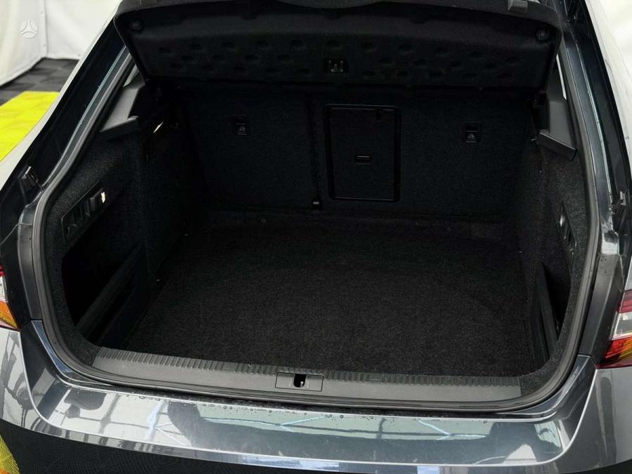 Grey Skoda SuperB 2018 in Vilnius, with an engine capacity of 1.60 L and mileage of 196 thousand km for 9600 €, photo 13 on AUTOMOTO.COM.LV