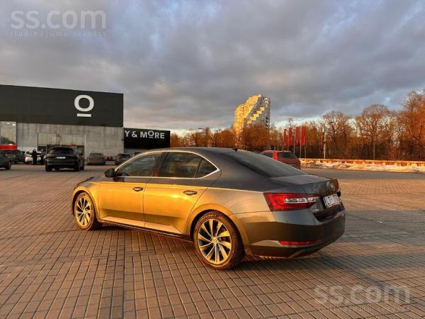 Skoda SuperB 2018 Rīga vietnē Pelēks Skoda SuperB 2018 Rīga, ar dzinēja tilpumu 2.00 L un nobraukumu 115 tūkst. km par 19500 €, foto 3 vietnē AUTOMOTO.COM.LV