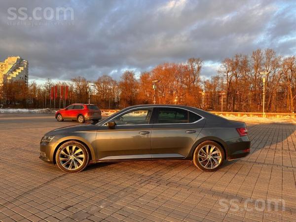 Skoda SuperB 2018 Rīga vietnē Pelēks Skoda SuperB 2018 Rīga, ar dzinēja tilpumu 2.00 L un nobraukumu 115 tūkst. km par 19500 €, foto 4 vietnē AUTOMOTO.COM.LV