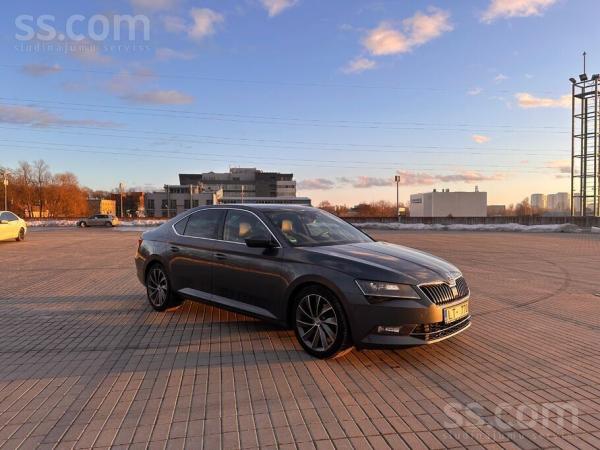 Skoda SuperB 2018 Rīga vietnē Pelēks Skoda SuperB 2018 Rīga, ar dzinēja tilpumu 2.00 L un nobraukumu 115 tūkst. km par 19500 €, foto 6 vietnē AUTOMOTO.COM.LV