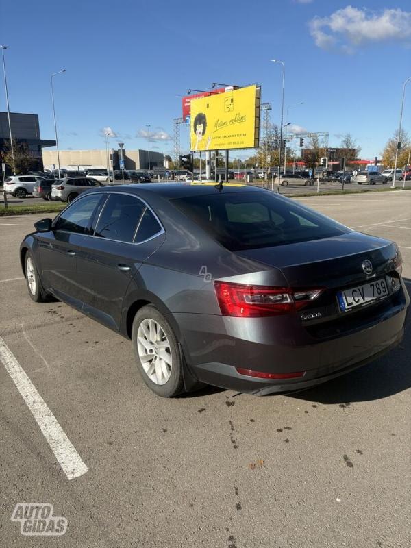 Pelēks Skoda SuperB 2019 Kauņa, ar dzinēja tilpumu 2.00 L un nobraukumu 133 tūkst. km par 17500 €, foto 5 vietnē AUTOMOTO.COM.LV