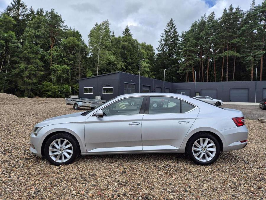 Pelēks Skoda SuperB 2019 Utena, ar dzinēja tilpumu 1.60 L un nobraukumu 153 tūkst. km par 13490 €, foto 6 vietnē AUTOMOTO.COM.LV