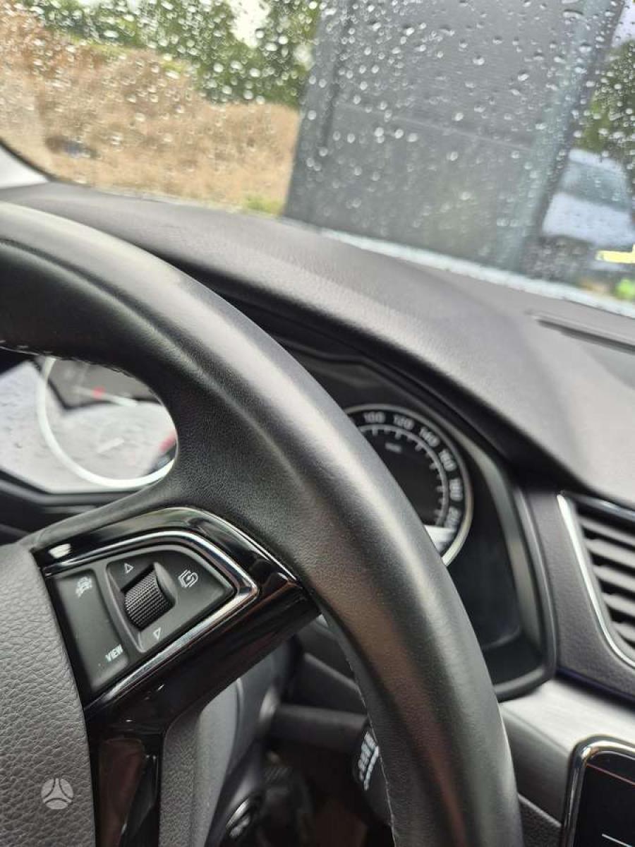 Pelēks Skoda SuperB 2019 Utena, ar dzinēja tilpumu 1.60 L un nobraukumu 153 tūkst. km par 13490 €, foto 19 vietnē AUTOMOTO.COM.LV
