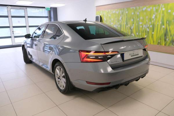 Grey Skoda SuperB 2019 in Vilnius, with an engine capacity of 1.97 L and mileage of 234 thousand km for 16900 €, photo 4 on AUTOMOTO.COM.LV