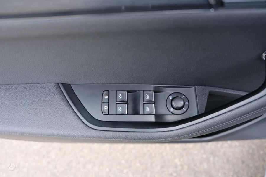 Grey Skoda SuperB 2019 in Vilnius, with an engine capacity of 1.97 L and mileage of 234 thousand km for 16900 €, photo 25 on AUTOMOTO.COM.LV