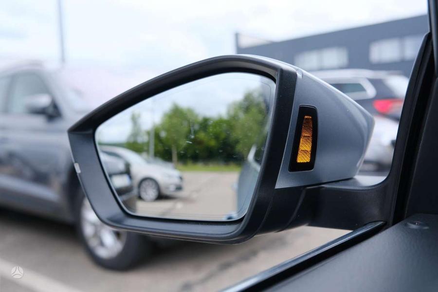 Grey Skoda SuperB 2019 in Vilnius, with an engine capacity of 1.97 L and mileage of 234 thousand km for 16900 €, photo 26 on AUTOMOTO.COM.LV