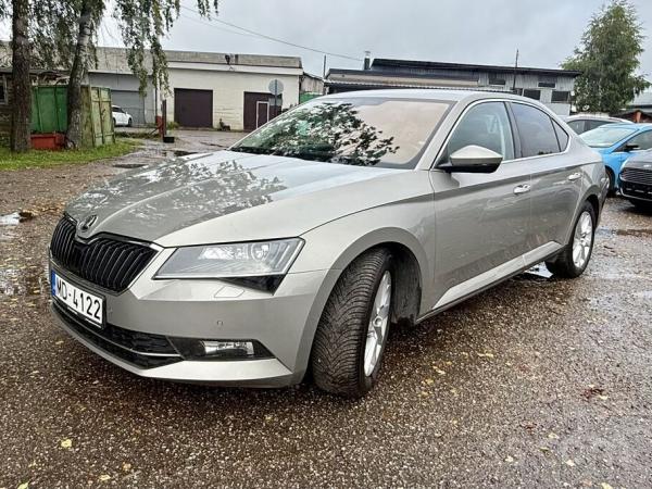 Skoda SuperB 2019 in Riga on AUTOMOTO.COM.LV Grey Skoda SuperB 2019 in Riga, with an engine capacity of 1.50 L and mileage of 0 thousand km for 10990 €, photo 4 on AUTOMOTO.COM.LV