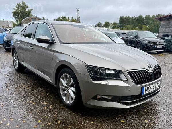 Skoda SuperB 2019 in Riga on AUTOMOTO.COM.LV Grey Skoda SuperB 2019 in Riga, with an engine capacity of 1.50 L and mileage of 0 thousand km for 10990 €, photo 5 on AUTOMOTO.COM.LV
