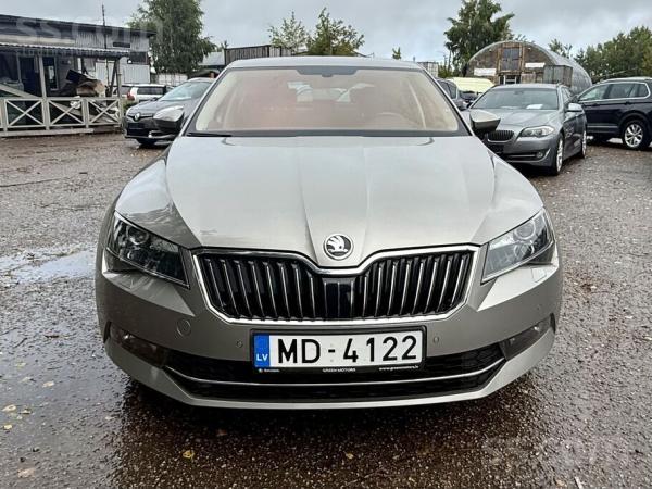 Skoda SuperB 2019 in Riga on AUTOMOTO.COM.LV Grey Skoda SuperB 2019 in Riga, with an engine capacity of 1.50 L and mileage of 0 thousand km for 10990 €, photo 7 on AUTOMOTO.COM.LV