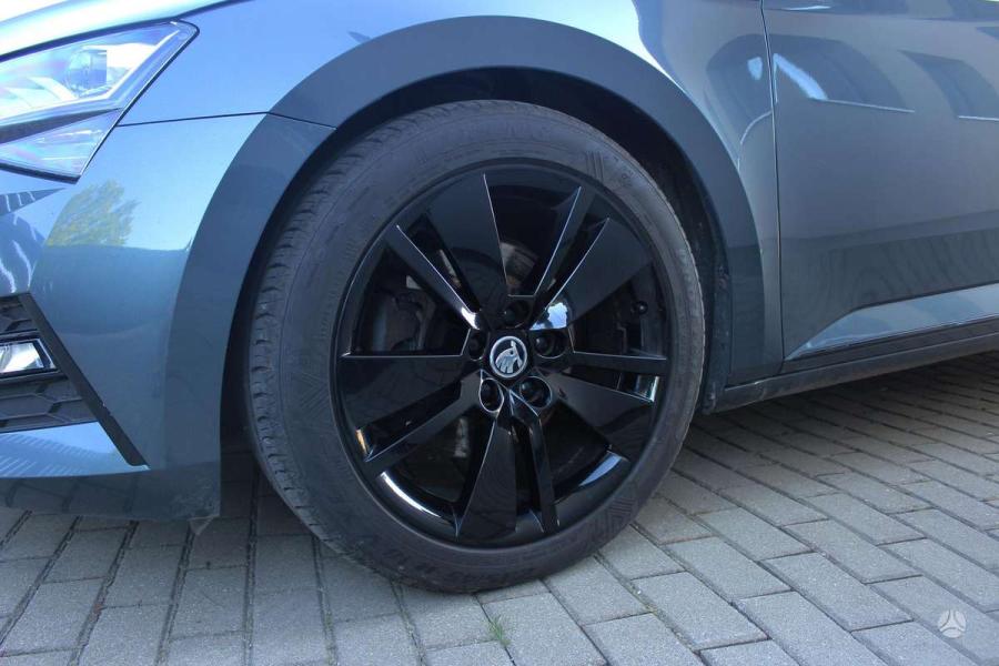 Grey Skoda SuperB 2021 in Riga, with an engine capacity of 1.97 L and mileage of 114 thousand km for 22300 €, photo 8 on AUTOMOTO.COM.LV