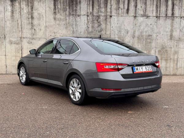 Grey Skoda SuperB 2022 in Vilnius, with an engine capacity of 1.50 L and mileage of 107 thousand km for 19900 €, photo 3 on AUTOMOTO.COM.LV