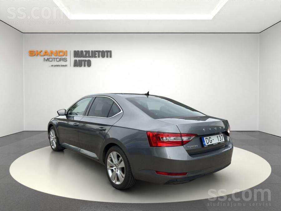 Pelēks Skoda SuperB 2022 Rīga, ar dzinēja tilpumu 2.00 L un nobraukumu 131 tūkst. km par 22250 €, foto 5 vietnē AUTOMOTO.COM.LV