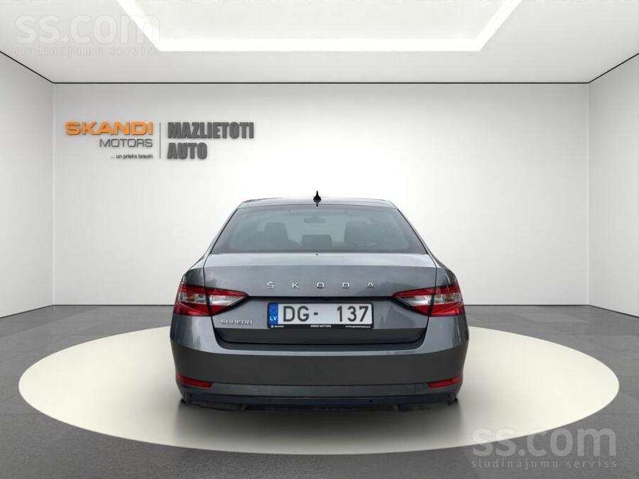 Pelēks Skoda SuperB 2022 Rīga, ar dzinēja tilpumu 2.00 L un nobraukumu 131 tūkst. km par 22250 €, foto 6 vietnē AUTOMOTO.COM.LV