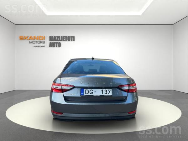 Шкода Суперб 2022 в Рига на AUTOMOTO.COM.LV Серый Шкода Суперб 2022 в Рига, объемом двигателя 2.00 л и пробегом 131 тыс. км за 19690 €, фото 6 на AUTOMOTO.COM.LV