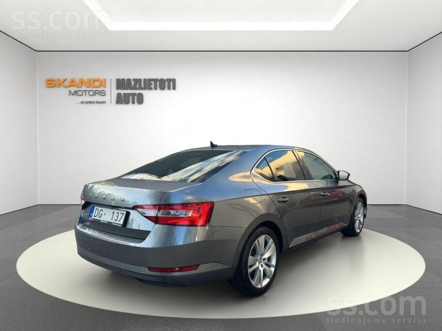 Pelēks Skoda SuperB 2022 Rīga, ar dzinēja tilpumu 2.00 L un nobraukumu 131 tūkst. km par 19690 €, foto 7 vietnē AUTOMOTO.COM.LV