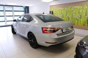 Grey Skoda SuperB 2022 in Vilnius, with an engine capacity of 1.97 L and mileage of 143 thousand km for 23900 €, photo 5 on AUTOMOTO.COM.LV
