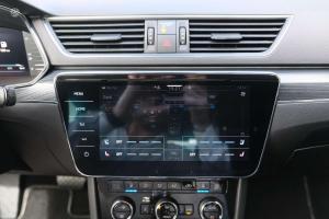 Grey Skoda SuperB 2022 in Vilnius, with an engine capacity of 1.97 L and mileage of 143 thousand km for 23900 €, photo 12 on AUTOMOTO.COM.LV