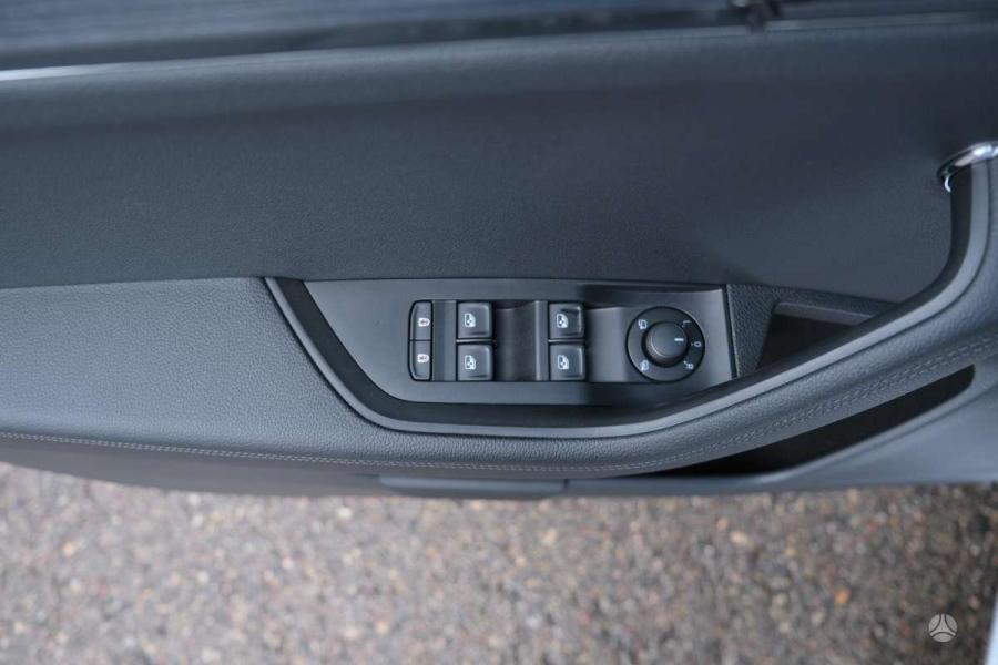 Grey Skoda SuperB 2022 in Vilnius, with an engine capacity of 1.97 L and mileage of 143 thousand km for 23900 €, photo 28 on AUTOMOTO.COM.LV