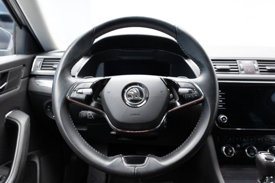 Pelēks Skoda SuperB 2023 Jehvi, ar dzinēja tilpumu 2.00 L un nobraukumu 151 tūkst. km par 22500 €, foto 16 vietnē AUTOMOTO.COM.LV