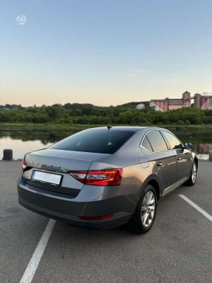 Pelēks Skoda SuperB 2023 Kauņa, ar dzinēja tilpumu 1.98 L un nobraukumu 138 tūkst. km par 20800 €, foto 4 vietnē AUTOMOTO.COM.LV