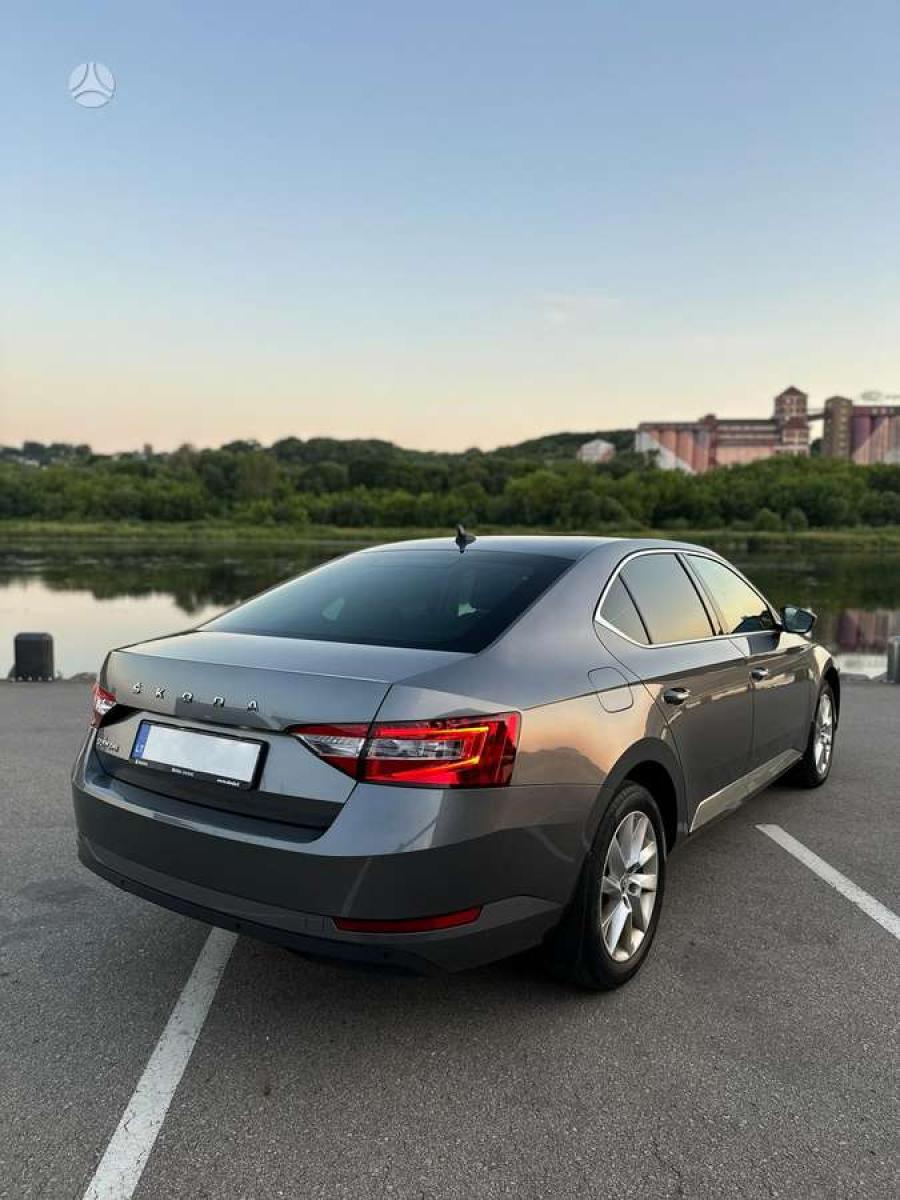 Pelēks Skoda SuperB 2023 Kauņa, ar dzinēja tilpumu 1.98 L un nobraukumu 138 tūkst. km par 20800 €, foto 4 vietnē AUTOMOTO.COM.LV