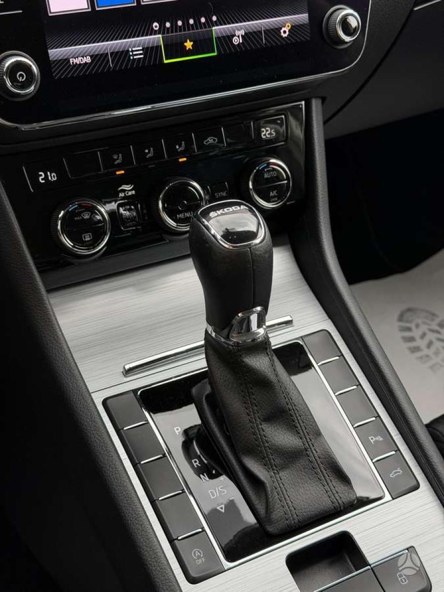 Grey Skoda SuperB 2023 in Vilnius, with an engine capacity of 0.00 L and mileage of 290 thousand km for 13500 €, photo 18 on AUTOMOTO.COM.LV