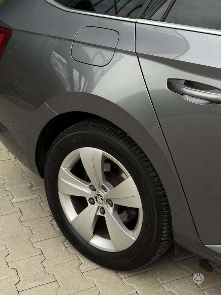 Grey Skoda SuperB 2023 in Vilnius, with an engine capacity of 0.00 L and mileage of 290 thousand km for 13500 €, photo 32 on AUTOMOTO.COM.LV