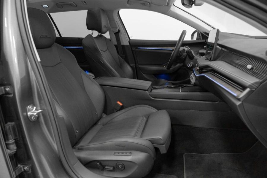 Pelēks Skoda SuperB 2024 Viļņa, ar dzinēja tilpumu 2.00 L un nobraukumu 32 tūkst. km par 41900 €, foto 8 vietnē AUTOMOTO.COM.LV