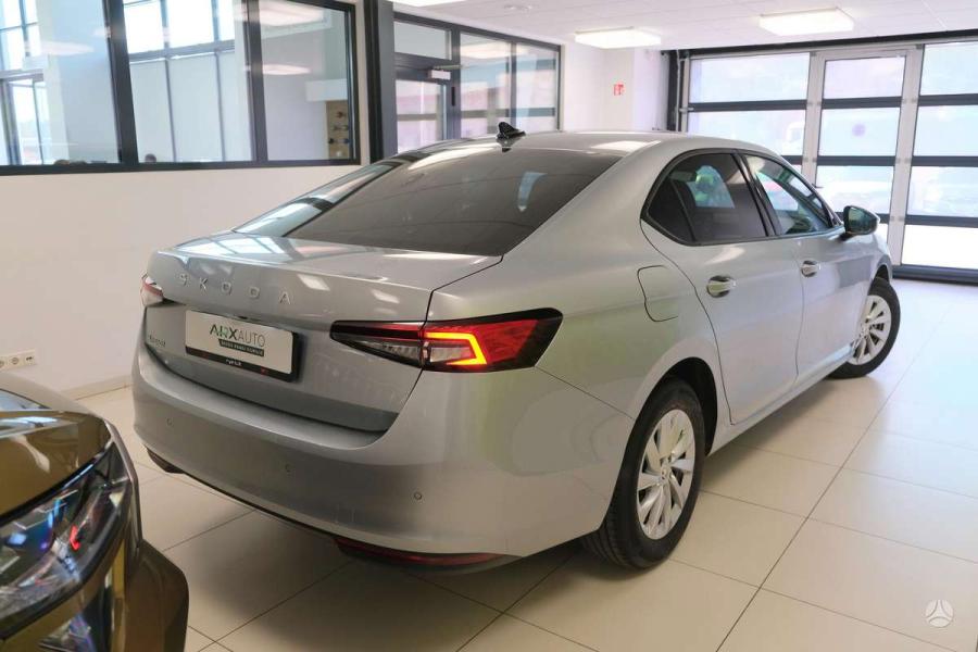 Grey Skoda SuperB 2024 in Vilnius, with an engine capacity of 1.50 L and mileage of 54 thousand km for 25700 €, photo 3 on AUTOMOTO.COM.LV