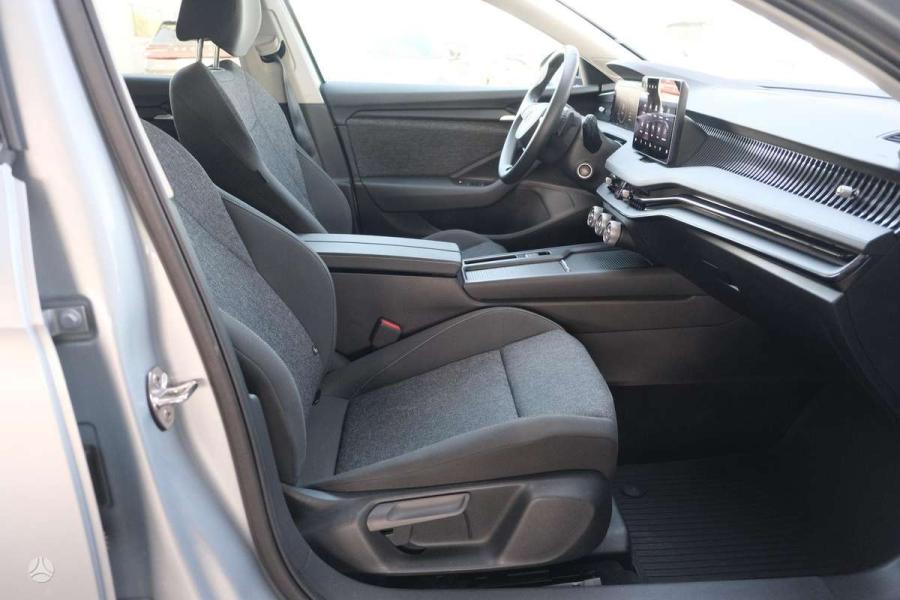Grey Skoda SuperB 2024 in Vilnius, with an engine capacity of 1.50 L and mileage of 54 thousand km for 25700 €, photo 10 on AUTOMOTO.COM.LV