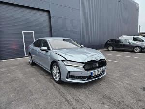 Pelēks Skoda SuperB 2025 Kauņa, ar dzinēja tilpumu 1.50 L un nobraukumu 22 tūkst. km par 15400 €, foto 3 vietnē AUTOMOTO.COM.LV