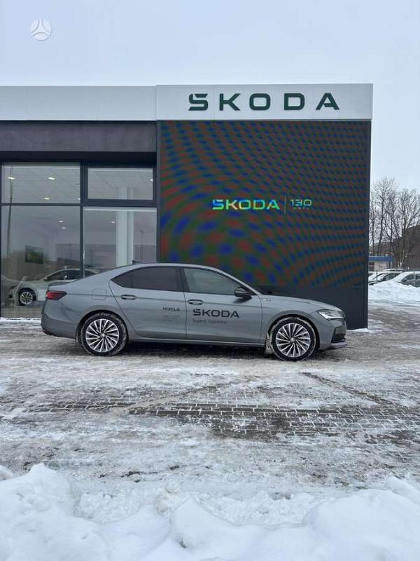 Pelēks Skoda SuperB 2025 Klaipėda, ar dzinēja tilpumu 1.98 L un nobraukumu 10 tūkst. km par 39950 €, foto 1 vietnē AUTOMOTO.COM.LV