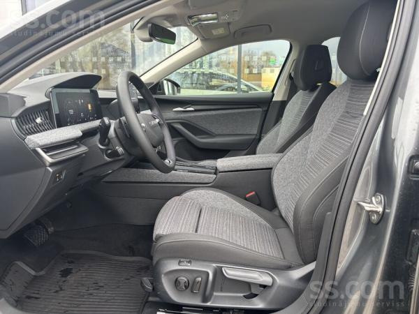 Grey Skoda SuperB 2025 in Riga, with an engine capacity of 1.50 L and mileage of 12 thousand km for 32290 €, photo 7 on AUTOMOTO.COM.LV