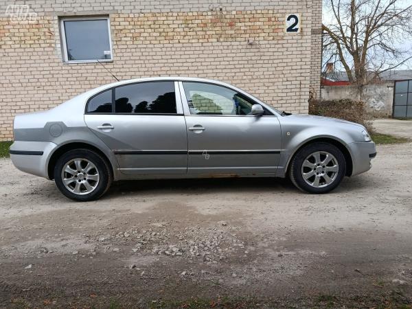 Pelēks Skoda SuperB 2002 Joniškis, ar dzinēja tilpumu 1.90 L un nobraukumu 401 tūkst. km par 900 €, foto 8 vietnē AUTOMOTO.COM.LV