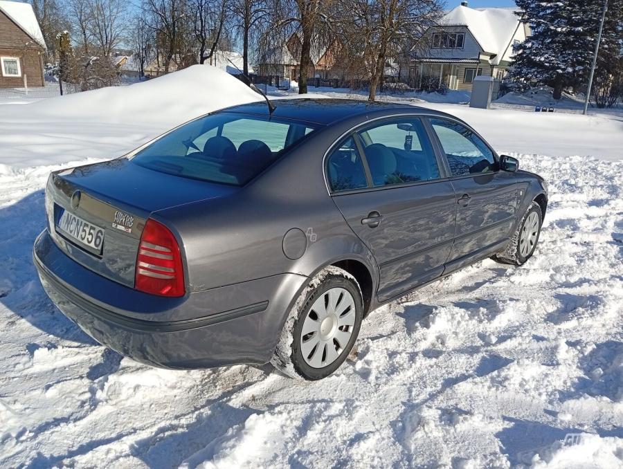 Pelēks Skoda SuperB 2003 Utena, ar dzinēja tilpumu 1.90 L un nobraukumu 490 tūkst. km par 800 €, foto 8 vietnē AUTOMOTO.COM.LV