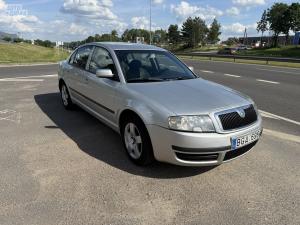 Серый Шкода Суперб 2003 в Вильнюс, объемом двигателя 1.90 л и пробегом 410 тыс. км за 999 €, фото  на AUTOMOTO.COM.LV