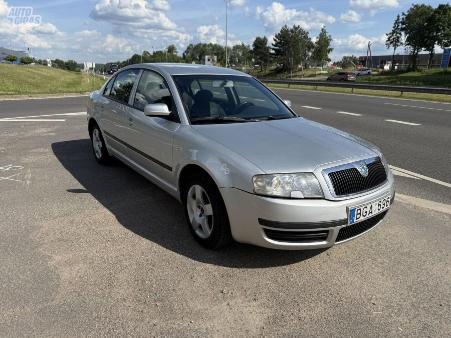 Серый Шкода Суперб 2003 в Вильнюс, объемом двигателя 1.90 л и пробегом 410 тыс. км за 999 €, фото 1 на AUTOMOTO.COM.LV
