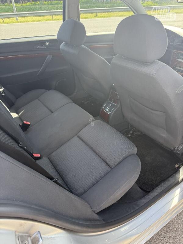 Grey Skoda SuperB 2003 in Vilnius, with an engine capacity of 1.90 L and mileage of 410 thousand km for 999 €, photo 7 on AUTOMOTO.COM.LV
