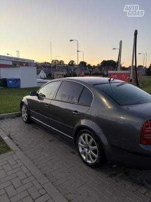 Pelēks Skoda SuperB 2003 Viļņa, ar dzinēja tilpumu 1.90 L un nobraukumu 342 tūkst. km par 1500 €, foto 4 vietnē AUTOMOTO.COM.LV