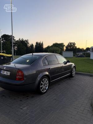 Pelēks Skoda SuperB 2003 Viļņa, ar dzinēja tilpumu 1.90 L un nobraukumu 342 tūkst. km par 1500 €, foto 6 vietnē AUTOMOTO.COM.LV